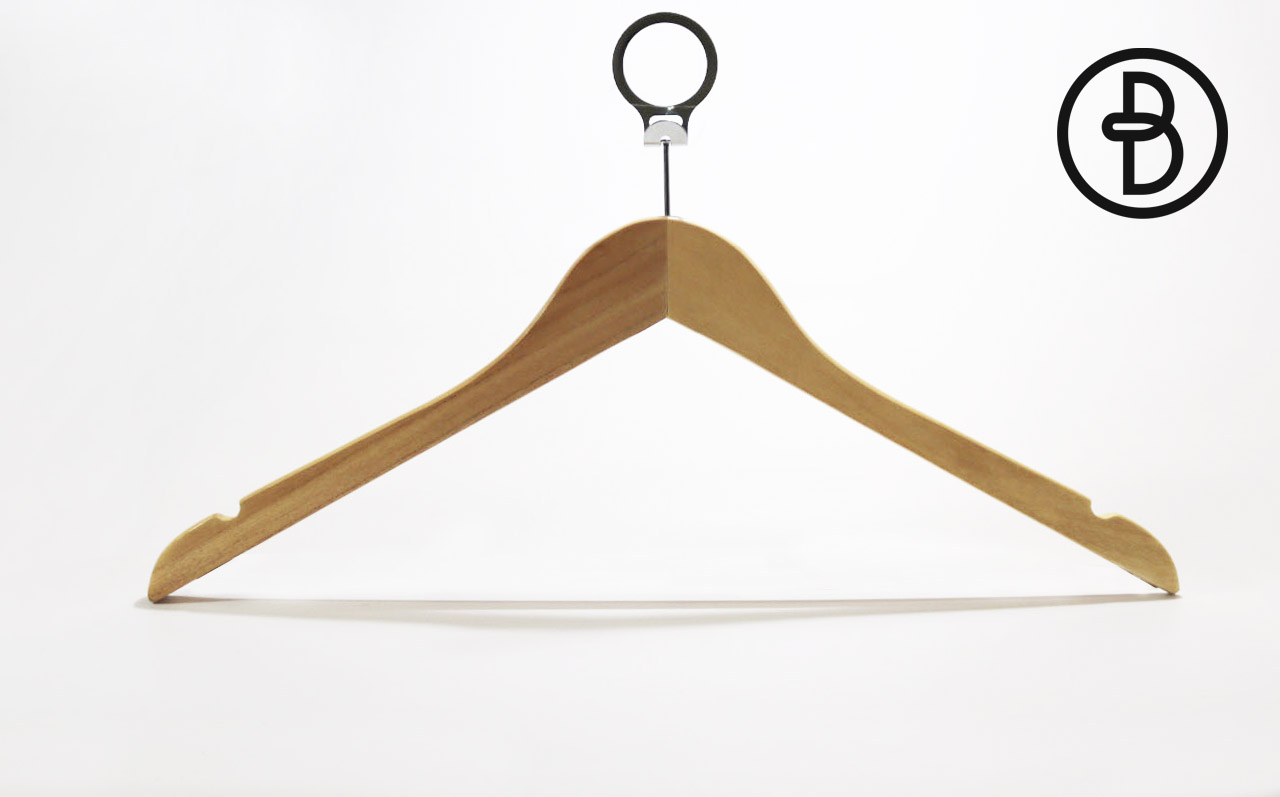 Perchas | Madera - BolsaShow